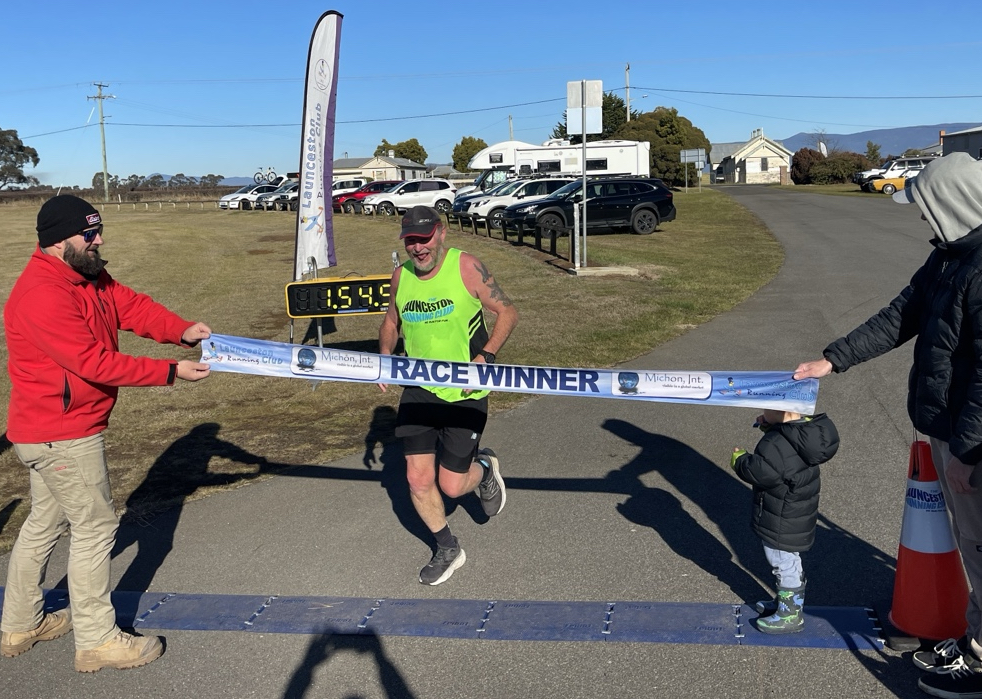 Tim Gunton Triumphs in Chilly Bishopsbourne 15.3k Race - Launceston ...